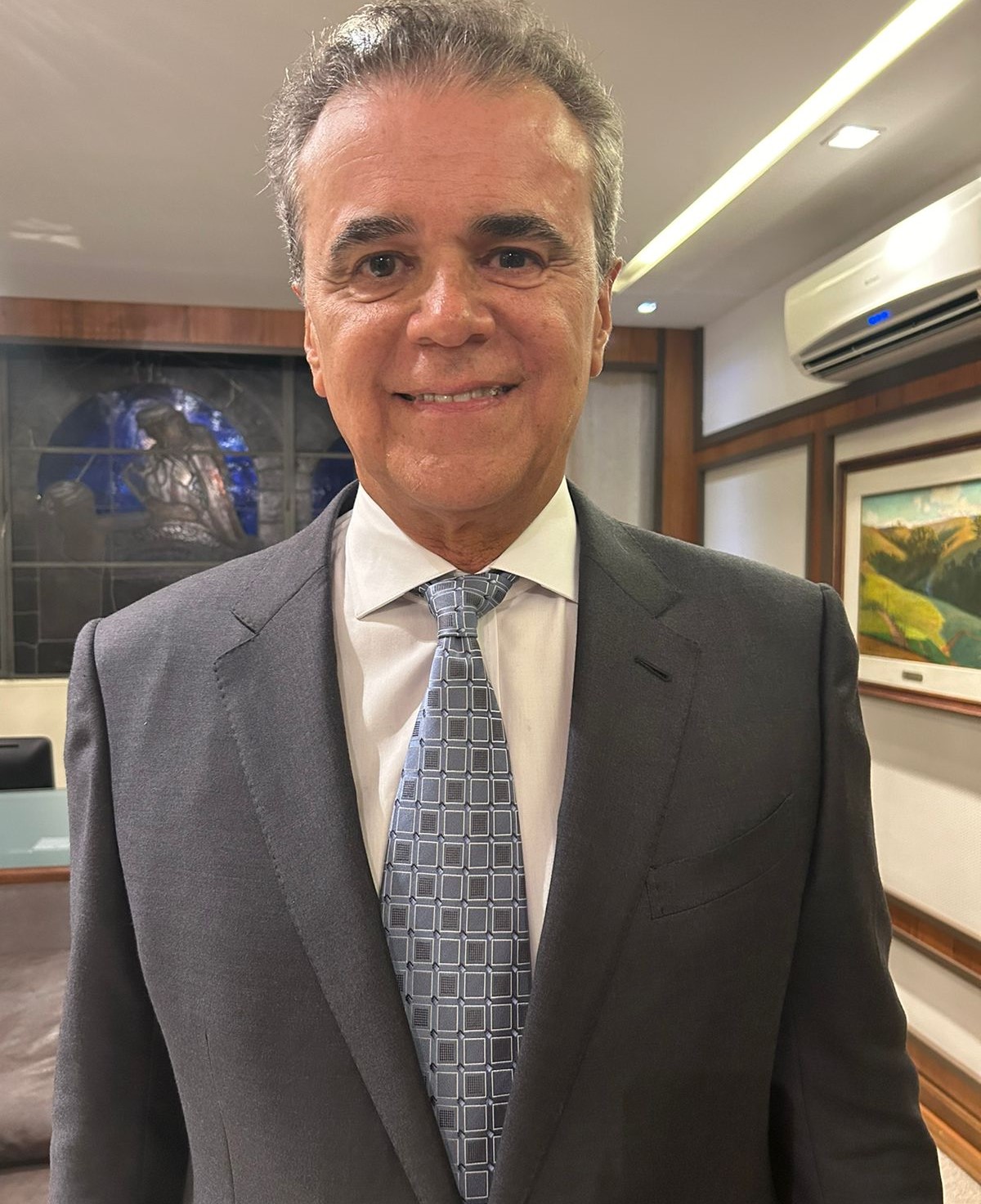 Prof. Henrique Moraes Salvador Silva é eleito novo ocupante da cadeira Nº 61 - ANM